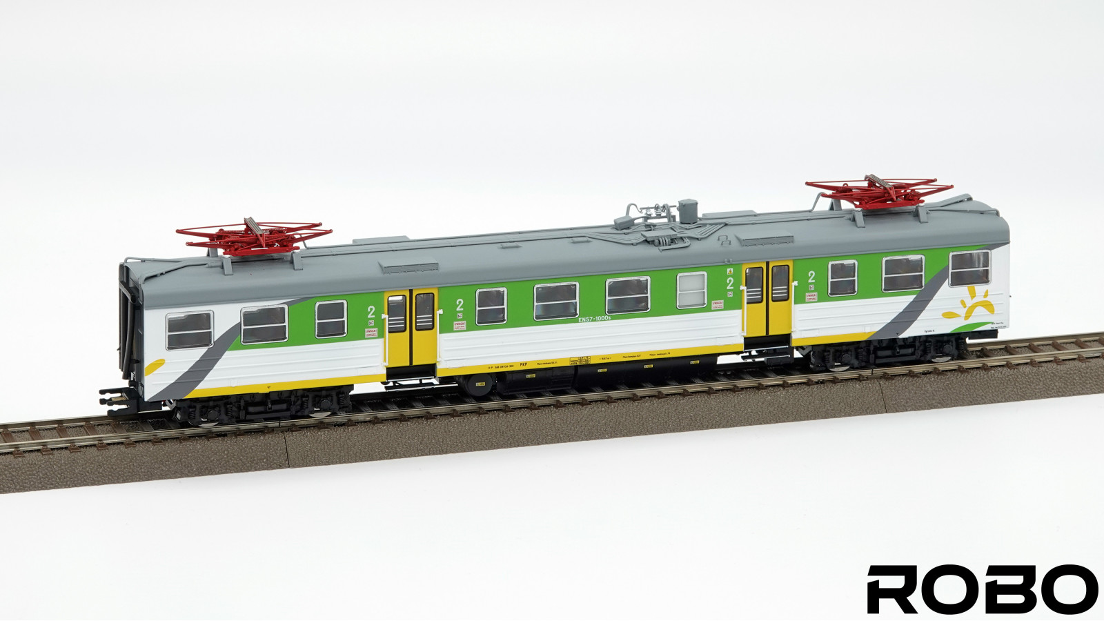 400910 - EN57-1000 Koleje Mazowieckie, Analog version with interior ...