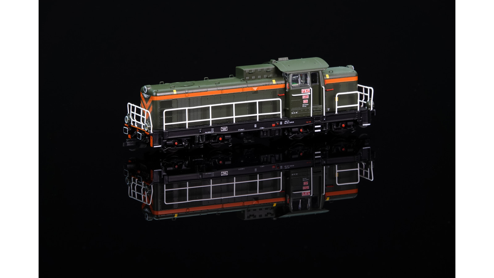 010002 - Disel Lokomotive SM42 807, DOKP Północna MD Toruń, Analog ...